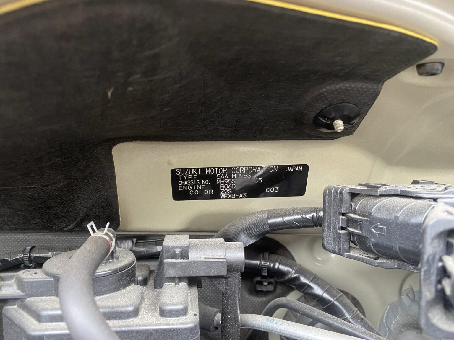 車種別コーションプレートの位置・国産車と外車の違いを紹介！ » 株式会社カナイ